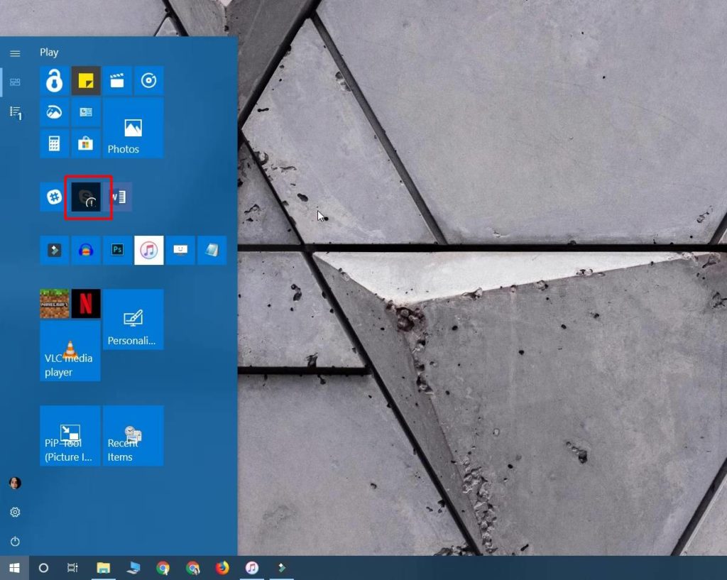How to fix greyed out apps with exclamation marks on Windows 10