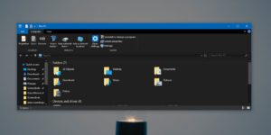 How to fix black text in File Explorer location bar on Windows 10 dark mode