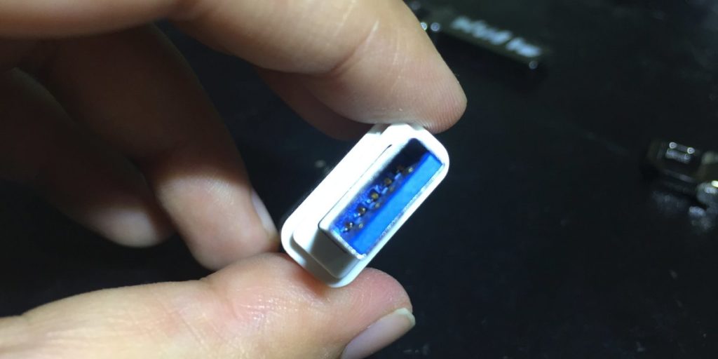 How to physically identify USB 3.0 and USB 2.0 devices How to physically identify USB 3.0 and USB 2.0 devices