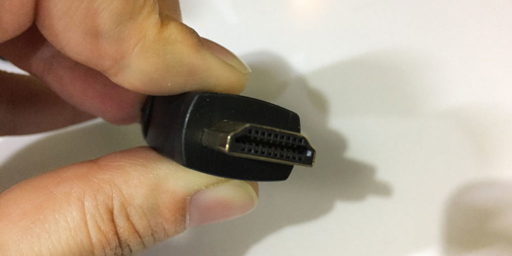 How to fix lines on a monitor screen on Windows 10