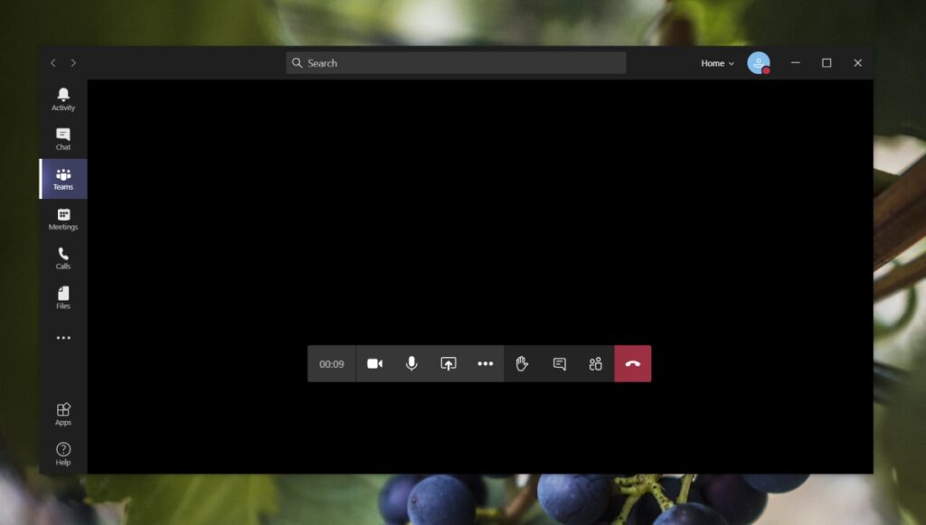 How to Hide the Teams Meeting Control Taskbar