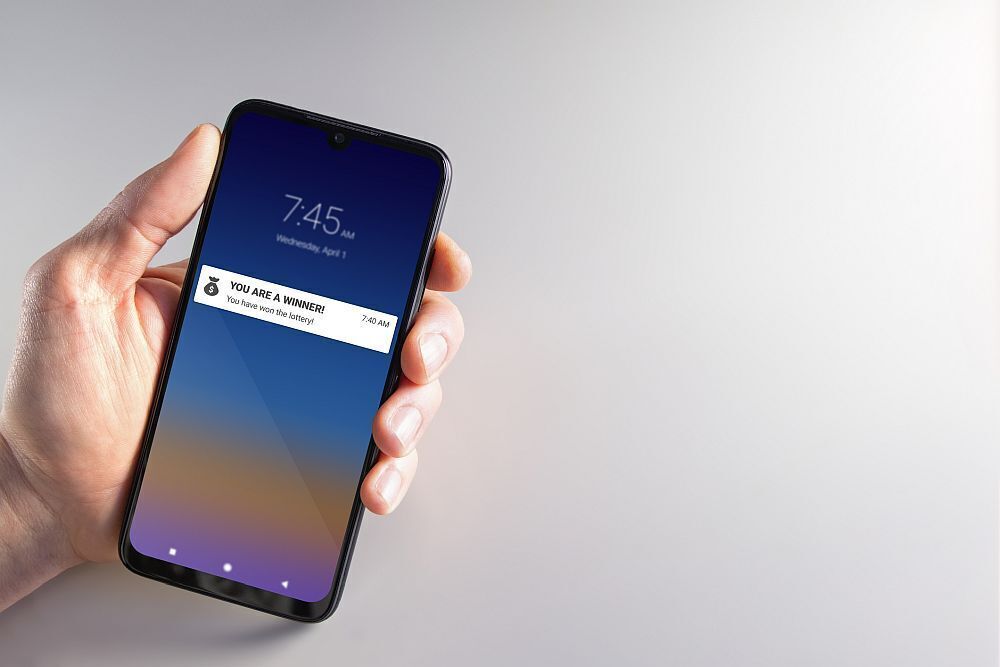 8 Common PayPal Scams in 2022 and How to Avoid Them