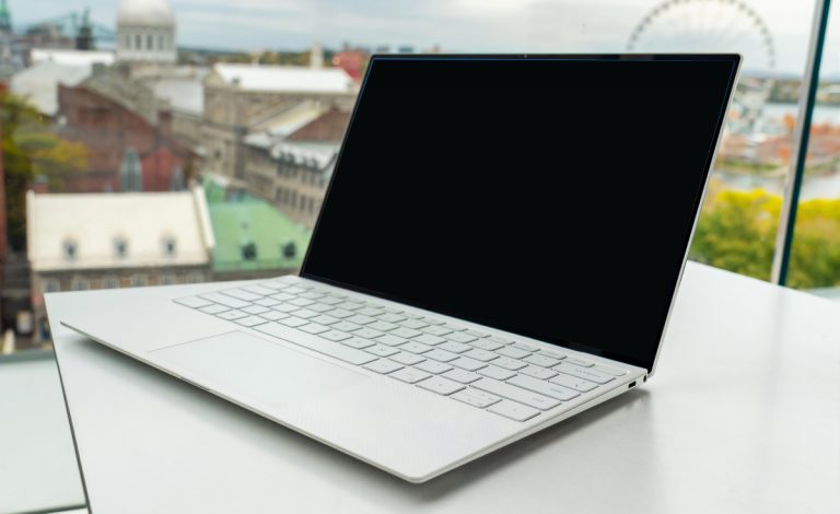 How to turn off the screen on a laptop