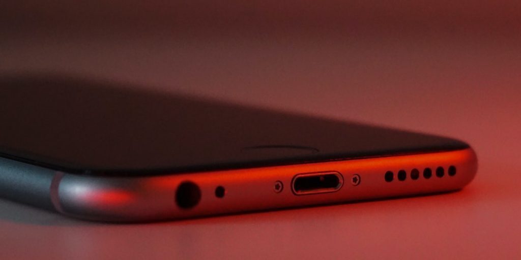 How to clean iPhone charging port